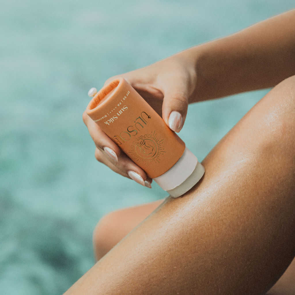 ULU SOLEIL Sun Stick SPF50 PA++++ Niacinamide – Anggun Tropika